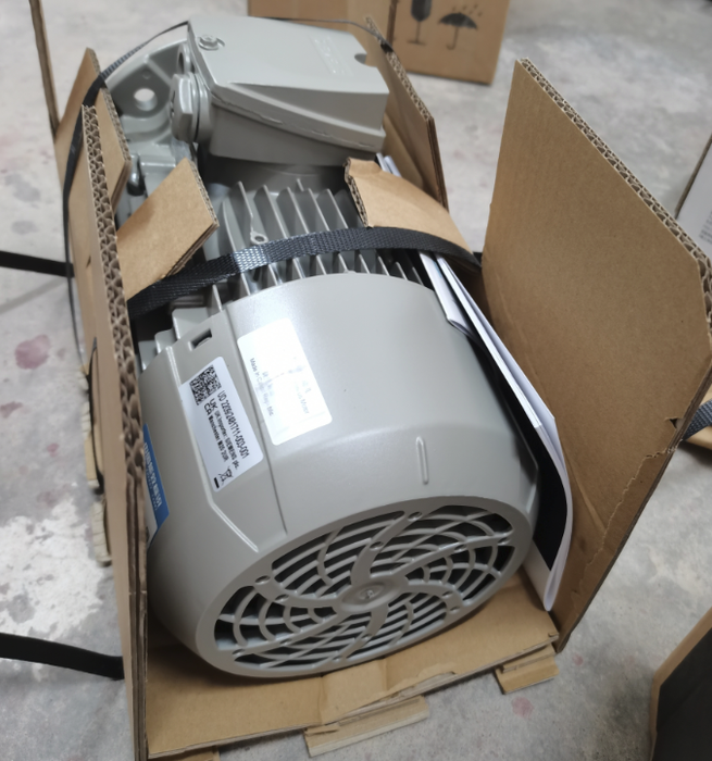 Siemens SIMOTICS Motor 1LE15033AB434AB4-Z - TTC Industrial Equipment Co ...